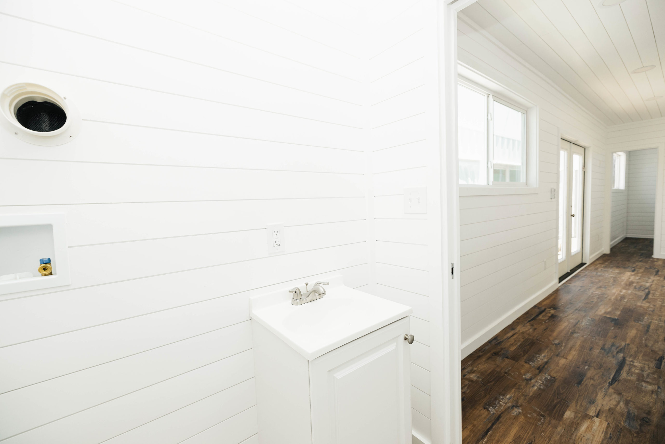 The Alpine Model - Australia Coastal Containers